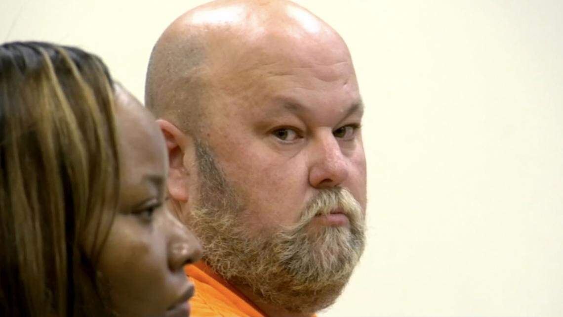 Police chief quits after peeping charges filed, NC town says | Raleigh News & Observer